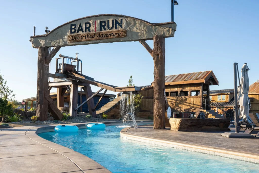 Lazy River Pool - BarRun